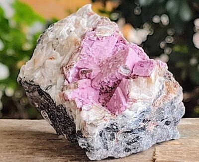 Specimen and specialty crystal sales